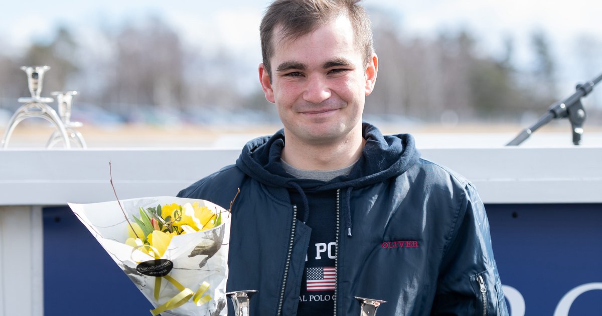 Oliver Dale blev Årets skötare 2021 - Svensk Galopp